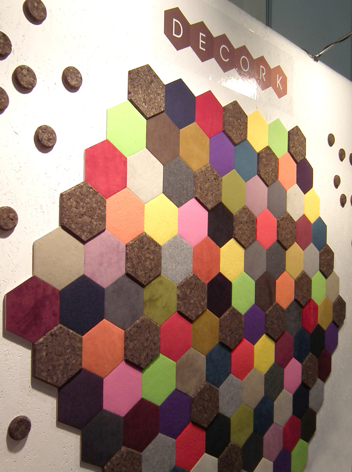 Corcho de colores DECORK para paredes "TEXTIL-line" gris claro